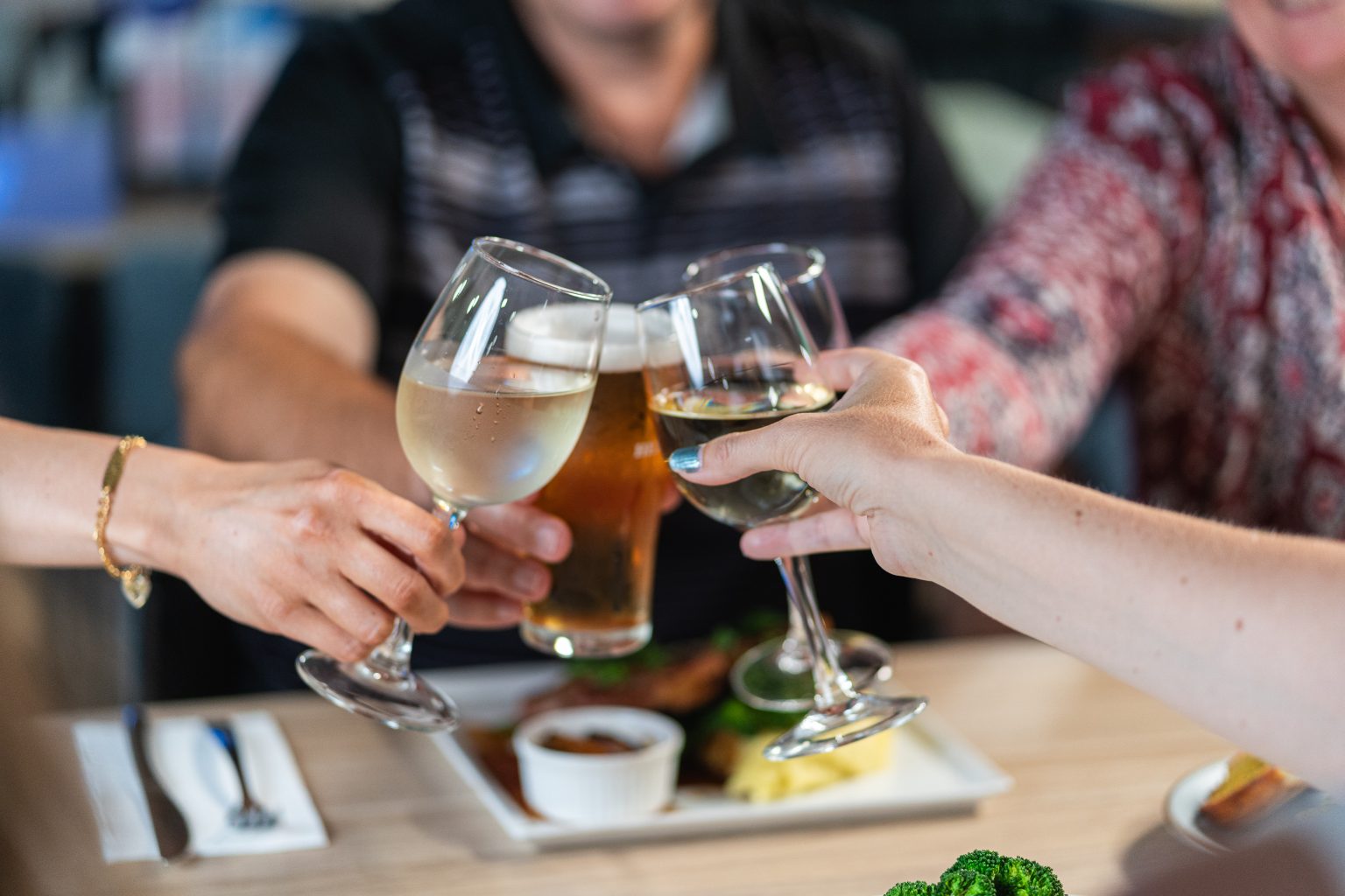 Eat + Drink – Club Robina Your place to eat,drink,play!